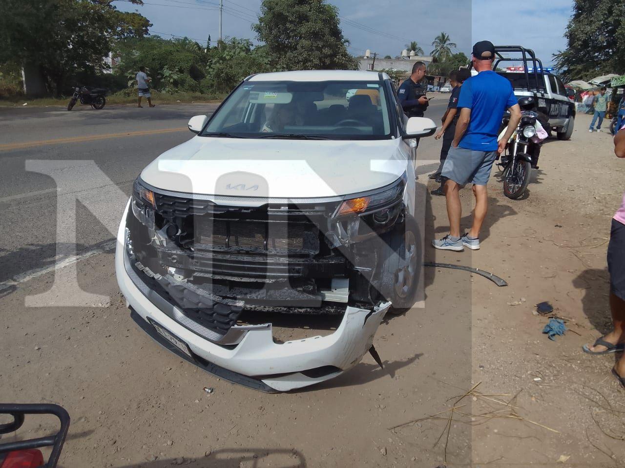 Nayarit Noticias | 3.-EN SU ITALIKA CHOCA (2)